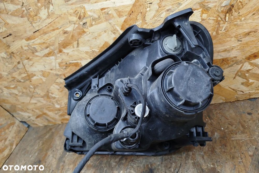 Używany Lampy przednie - 249,99 PLN - Otomoto.pl