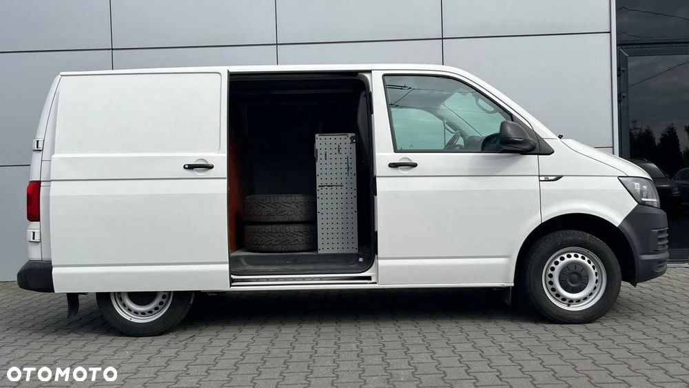 Używany Volkswagen Transporter 2016 - 61 899,75 PLN, 240 053 km ...