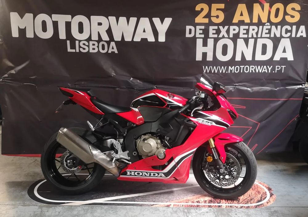 Usado Honda CBR 2018 - 13 950 EUR - Standvirtual.com
