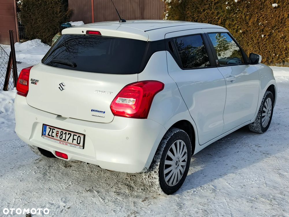 Używany Suzuki Swift 2022 - 65 900 PLN, 38 000 km - Otomoto.pl