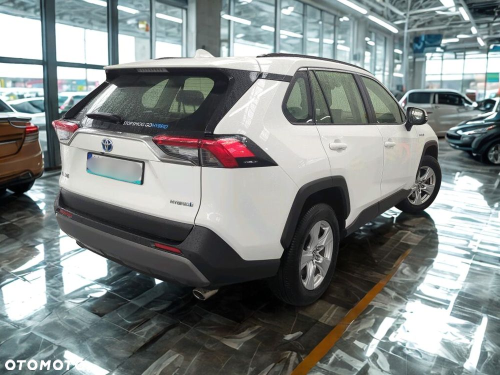 Używany Toyota RAV4 2021 - 124 900,01 PLN, 56 341 km - Otomoto.pl