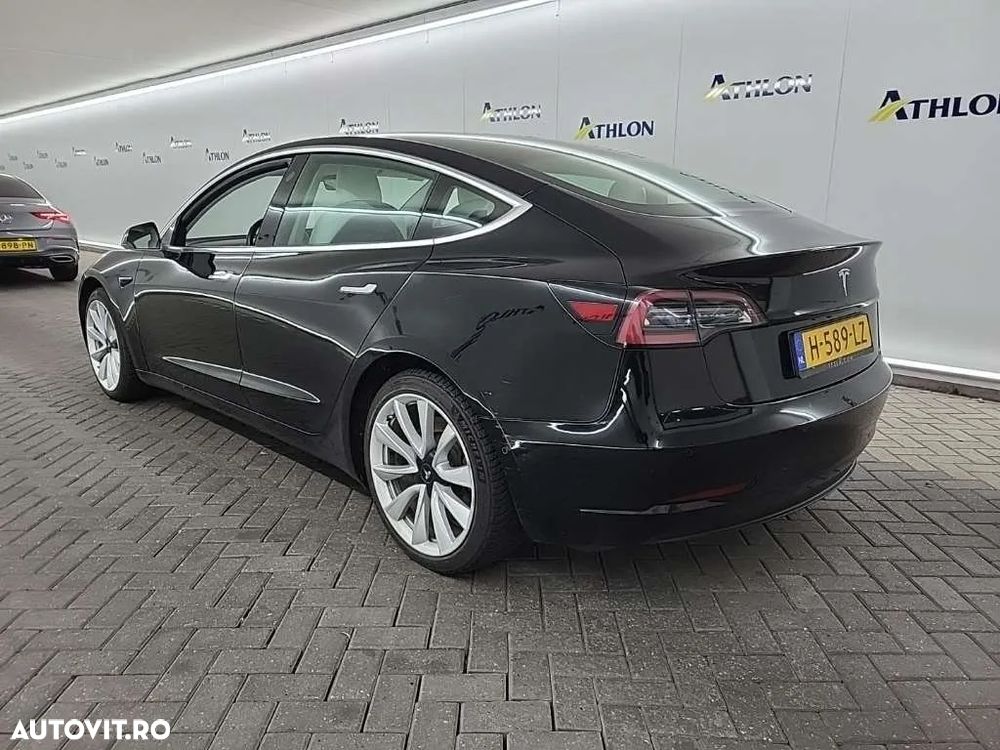 Second hand Tesla Model 3 - 24 990 EUR, 182 000 km - Autovit