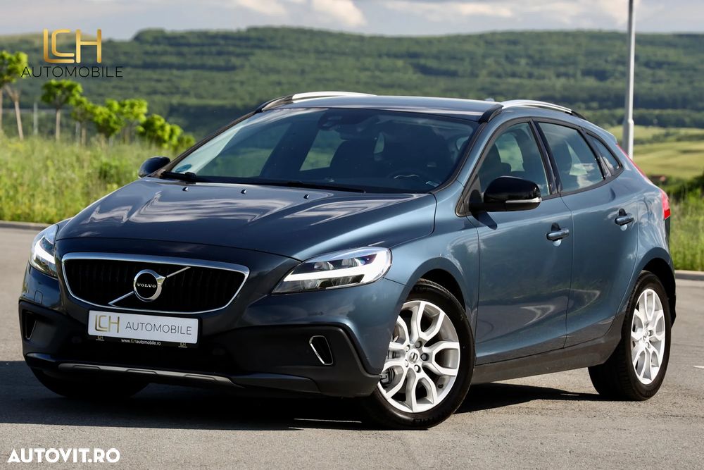Second hand Volvo V40 - 9 990 EUR, 204 200 km - Autovit
