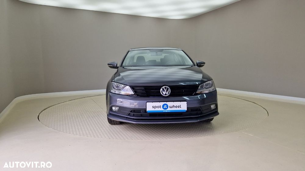 Second hand Volkswagen Jetta - 9 450 EUR, 169 600 km - Autovit