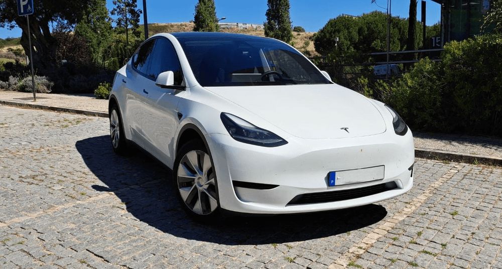 Tesla Model Y - Carros - Standvirtual.com
