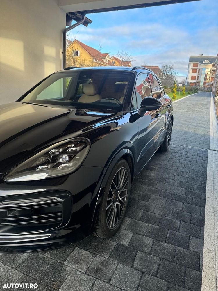 Second hand Porsche Cayenne - 65 499 EUR, 145 700 km - Autovit