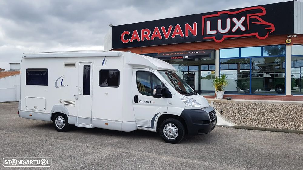 Usados CI International Elliot - 39 900 EUR, 64 000 km, 2009 - Standvirtual