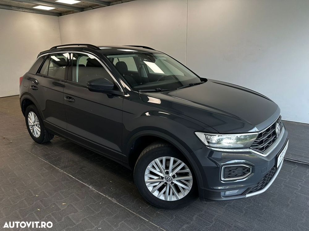 Second hand Volkswagen T-ROC - 14 042 EUR, 279 000 km - Autovit