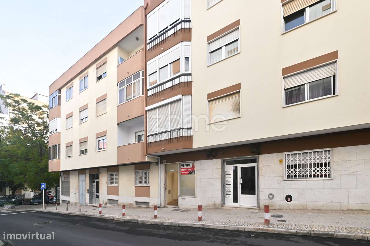 207 m², loja para comprar - Praceta Maria Lamas, Sacavém e Prior Velho ...