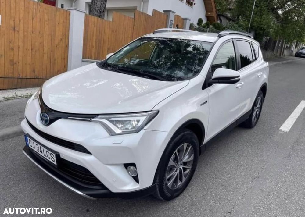 Second hand Toyota RAV4 - 22 500 EUR, 163 000 km, 2018 - autovit.ro