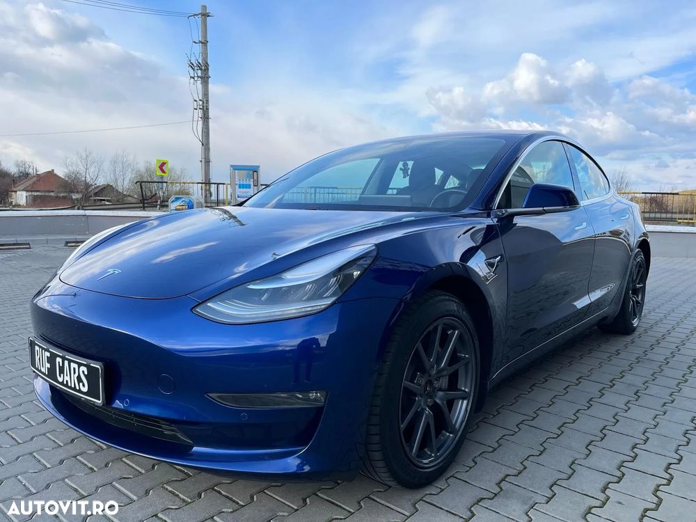 Second hand Tesla Model 3 - 26 490 EUR, 129 500 km - Autovit