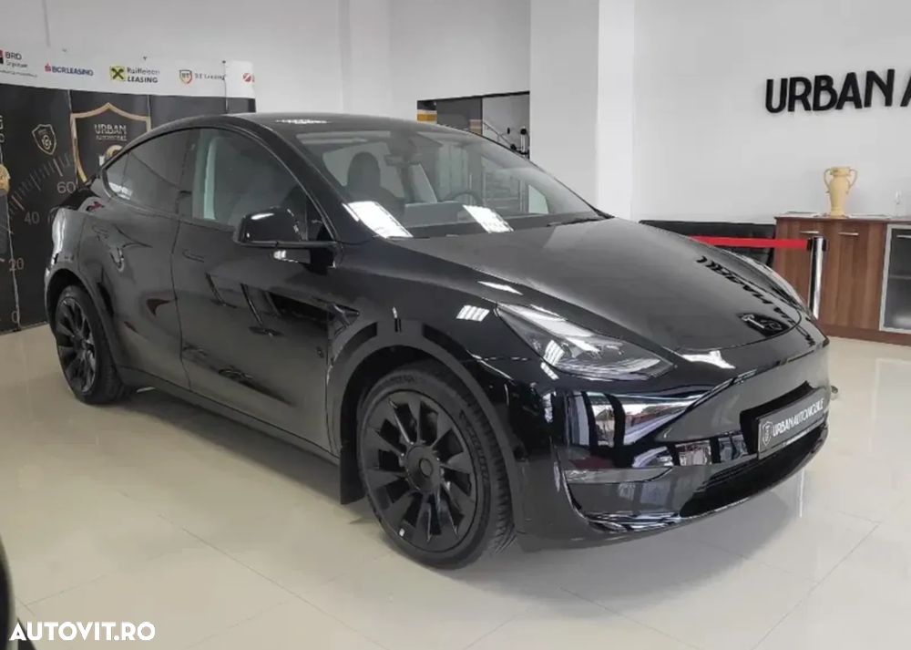 Second hand Tesla Model Y - 64 141 EUR, 10 km, 2023 - autovit.ro