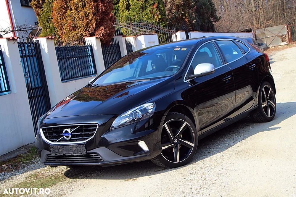 Second hand Volvo V40 - 9 490 EUR, 210 000 km - Autovit