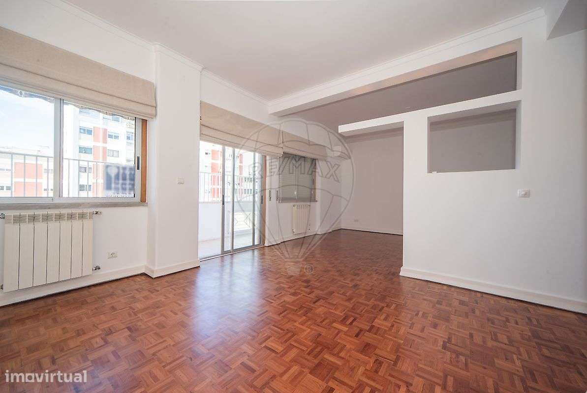 T4, apartamento para arrendar - Largo Samwell Diniz, São Domingos de ...