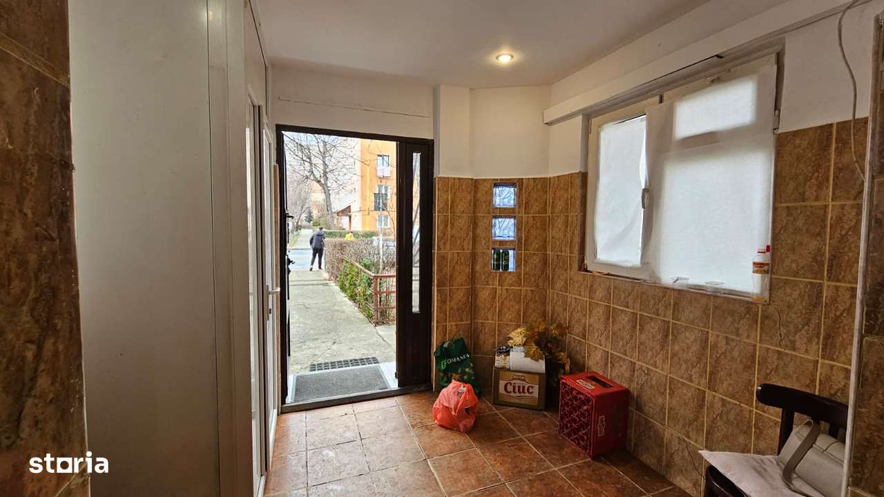 18 m², spatiu comercial de inchiriat - Brasov (judet), Florilor-Craiter ...