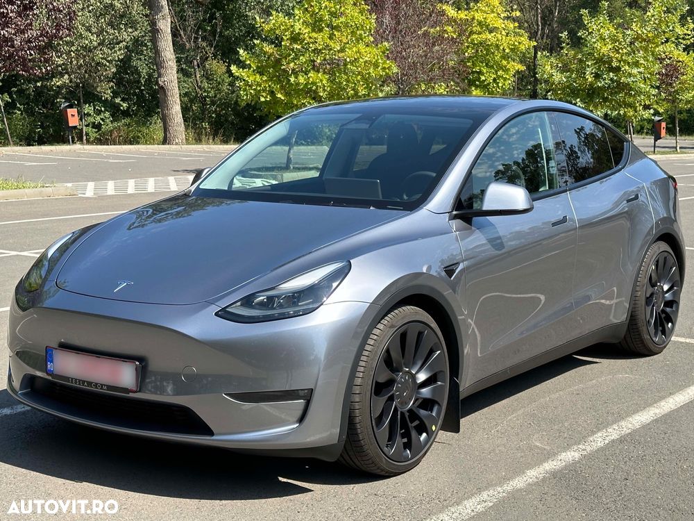 Second hand Tesla Model Y - 57 990 EUR, 1 500 km, 2023 - autovit.ro