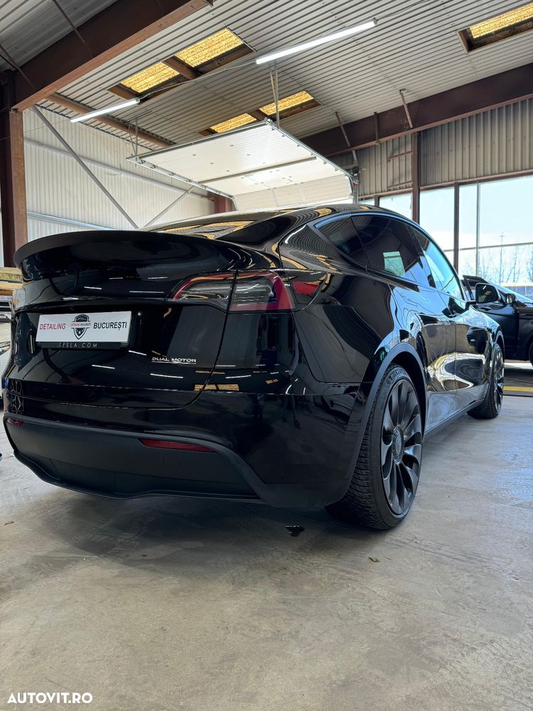 Second hand Tesla Model Y - 54 500 EUR, 11 500 km - Autovit