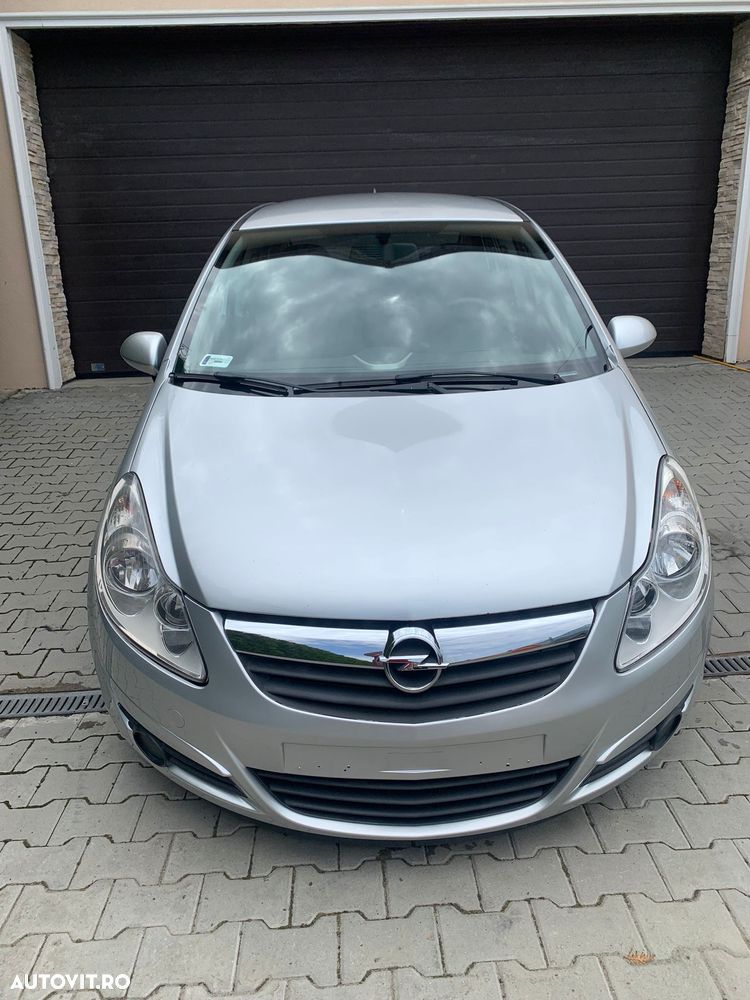 Second hand Opel Corsa - 2 850 EUR, 229 000 km - Autovit