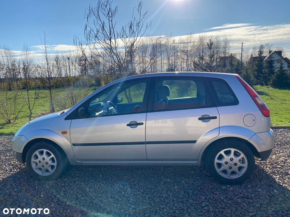 Używane Ford Fiesta - 4 700 PLN, 177 000 km, 2003 - otomoto.pl
