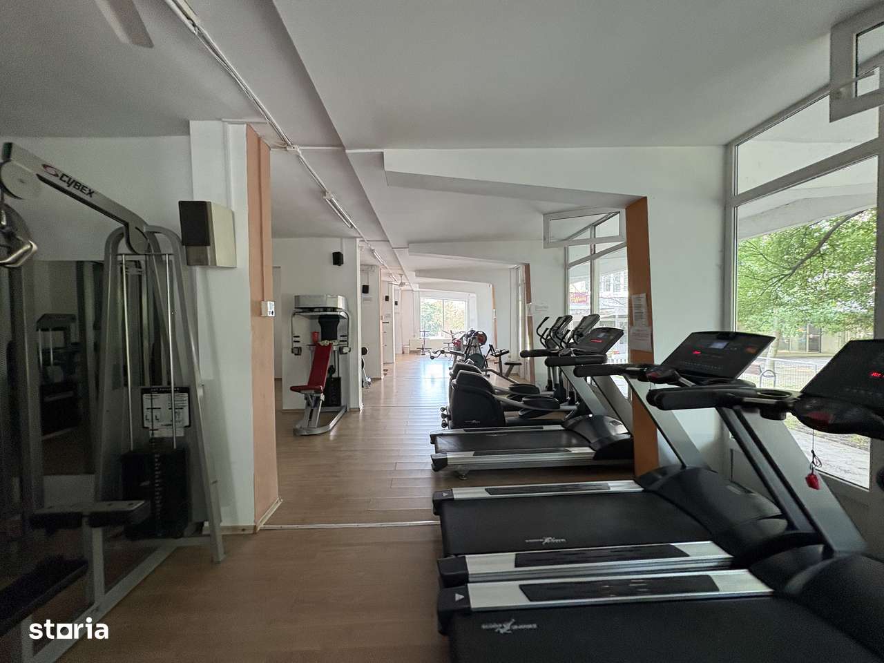 150 m², spatiu comercial de inchiriat - Bihor (judet), Bulevardul ...