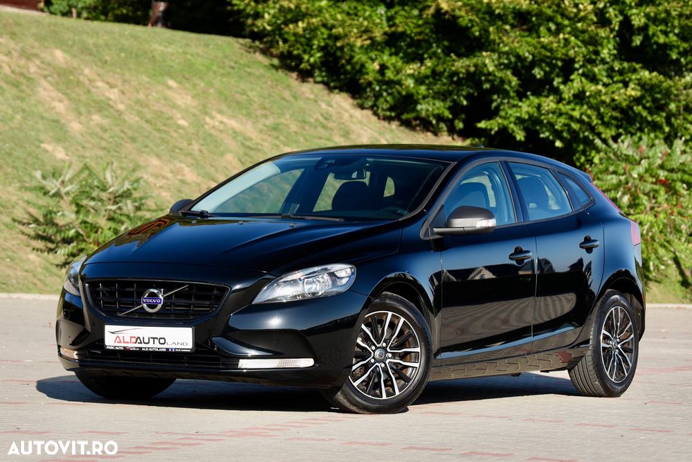 Second hand Volvo V40 - 7 999 EUR, 166 943 km - Autovit