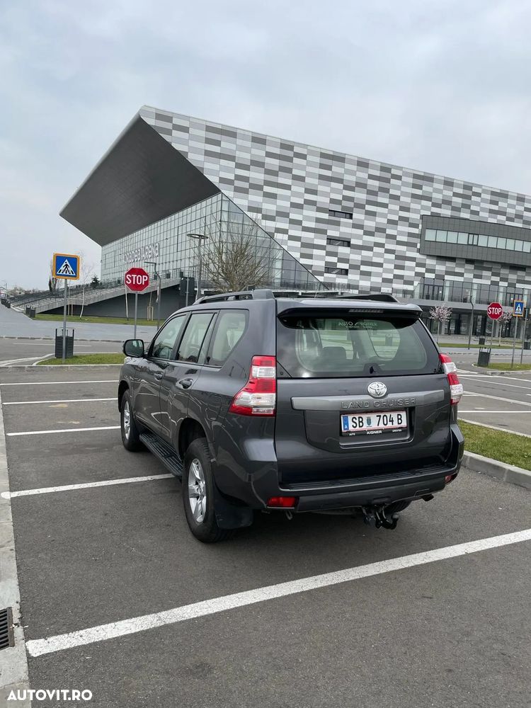 Second hand Toyota Land Cruiser - 29 200 EUR, 254 000 km - Autovit