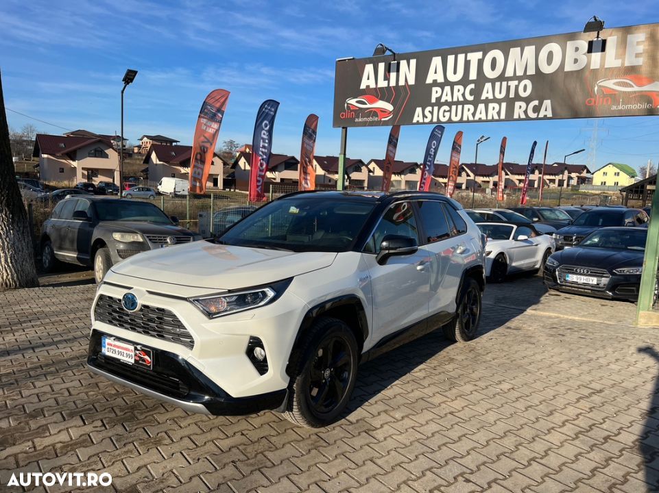 Second hand Toyota RAV4 - 42 500 EUR, 26 545 km, 2021 - autovit.ro
