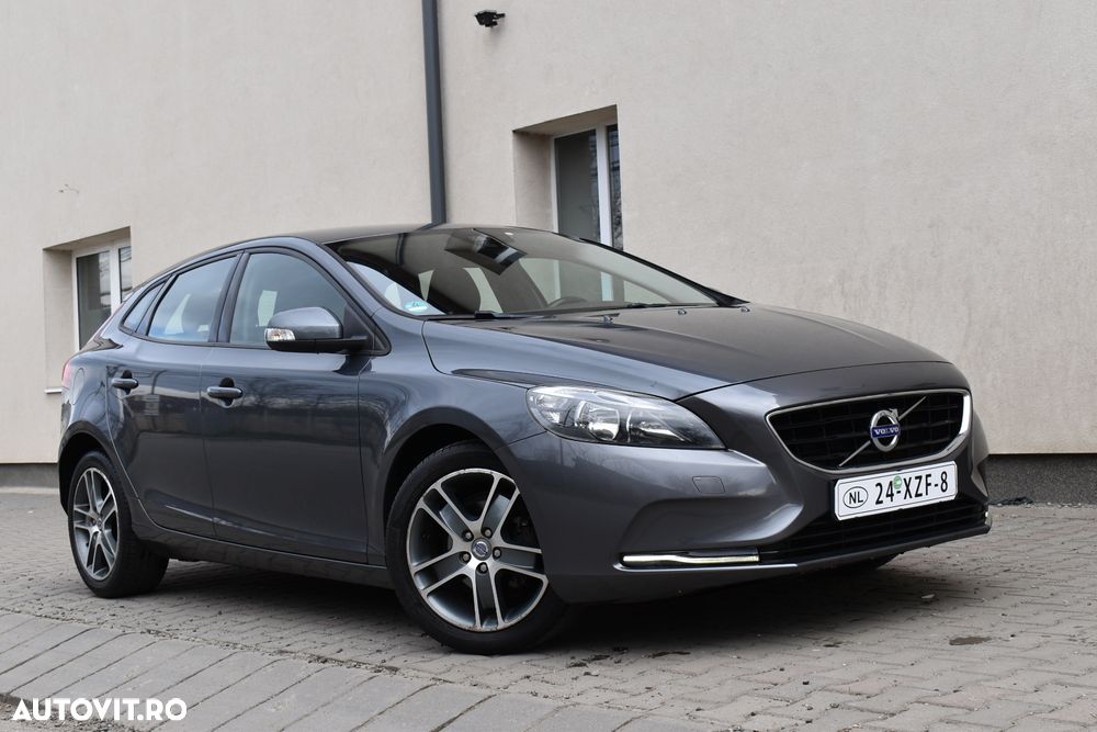 Second hand Volvo V40 - 7 700 EUR, 229 981 km - Autovit