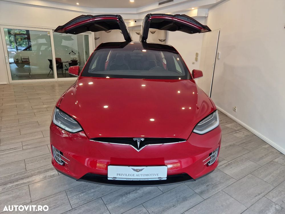 Second hand Tesla Model X - 58 393 EUR, 62 952 km - Autovit
