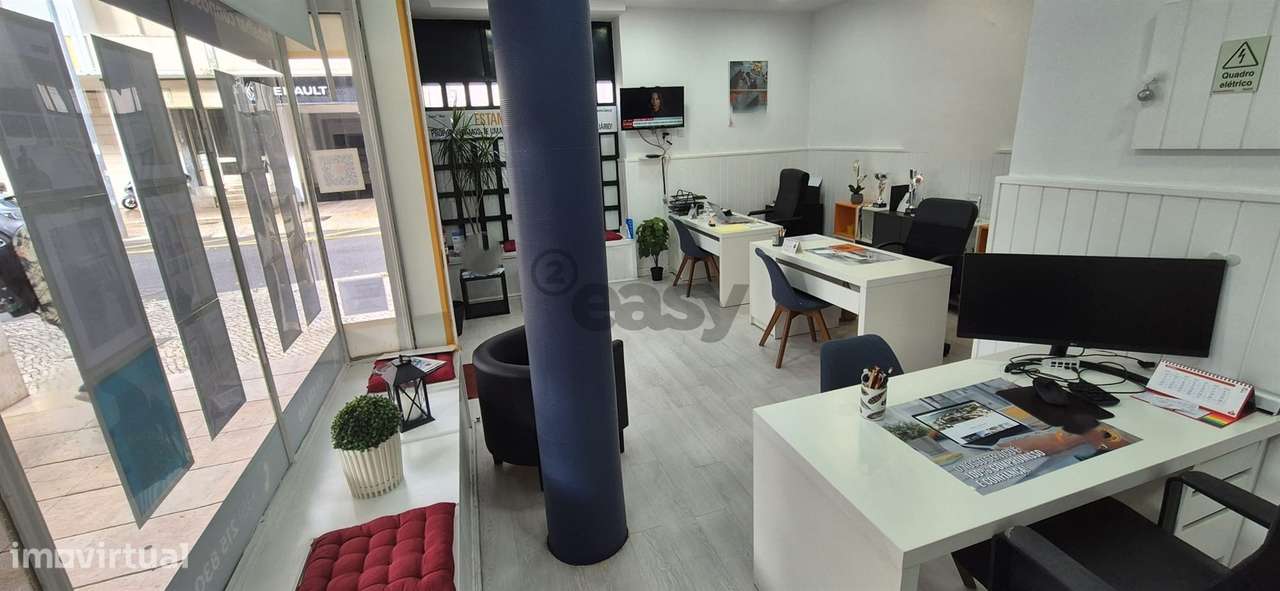 53 m², loja para comprar - Praça da Igreja, Venteira - 19007780 • www ...