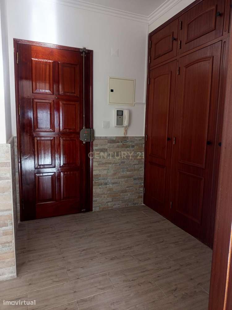 T1, apartamento para arrendar - Odivelas, Lisboa - 19007935 • www ...