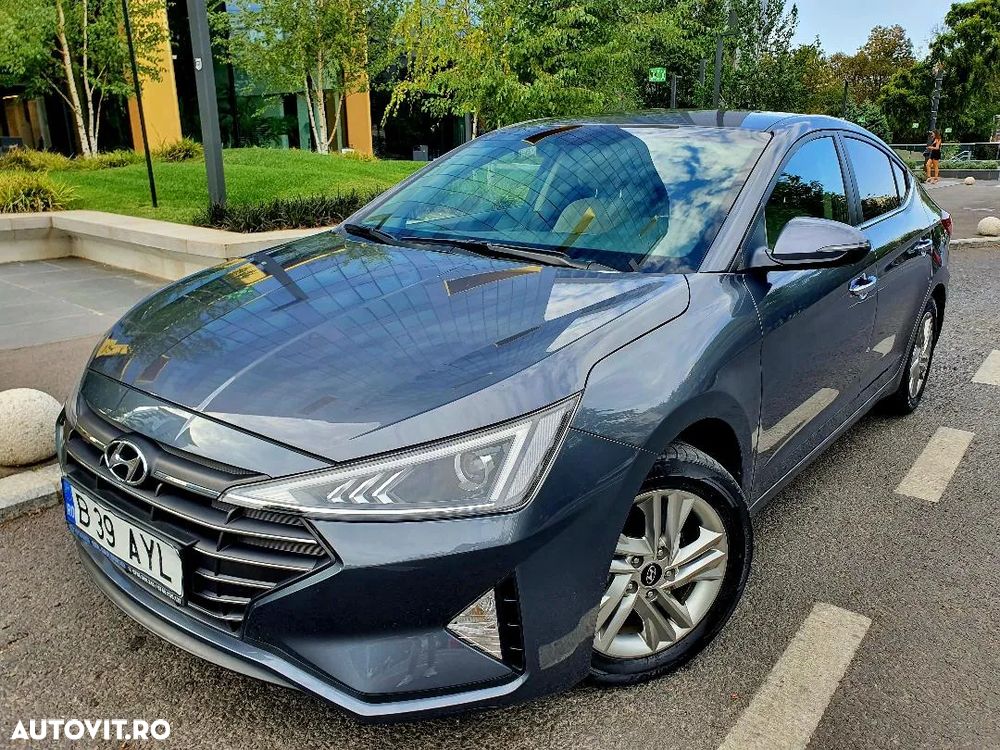Second hand Hyundai Elantra - 16 990 EUR, 37 000 km, 2019 - autovit.ro
