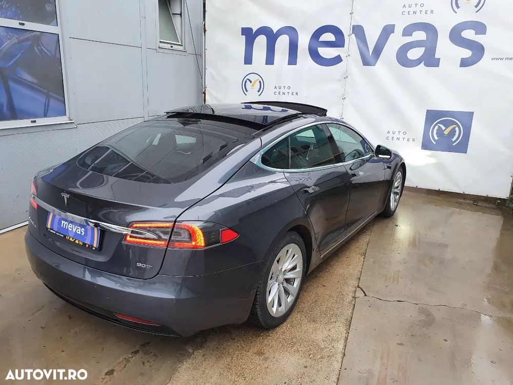 Second hand Tesla Model S - 28 759 EUR, 183 942 km - Autovit