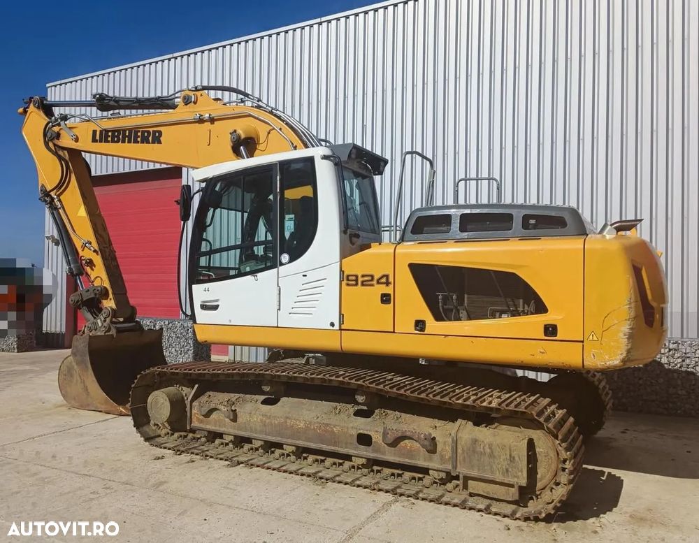 Second hand Liebherr R924 LC - 98 175 EUR - Autovit