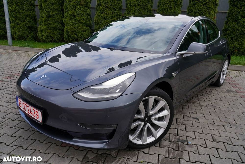 Second hand Tesla Model 3 - 36 488 EUR, 53 000 km, 2019 - autovit.ro