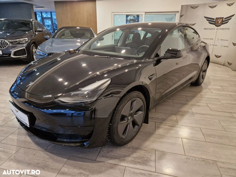 Second hand Tesla Model 3 - 38 258 EUR, 33 754 km - Autovit