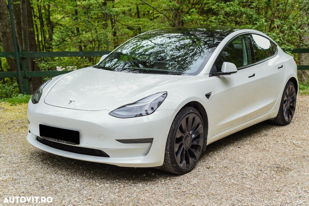 Second hand Tesla Model 3 - 33 500 EUR, 78 000 km - Autovit