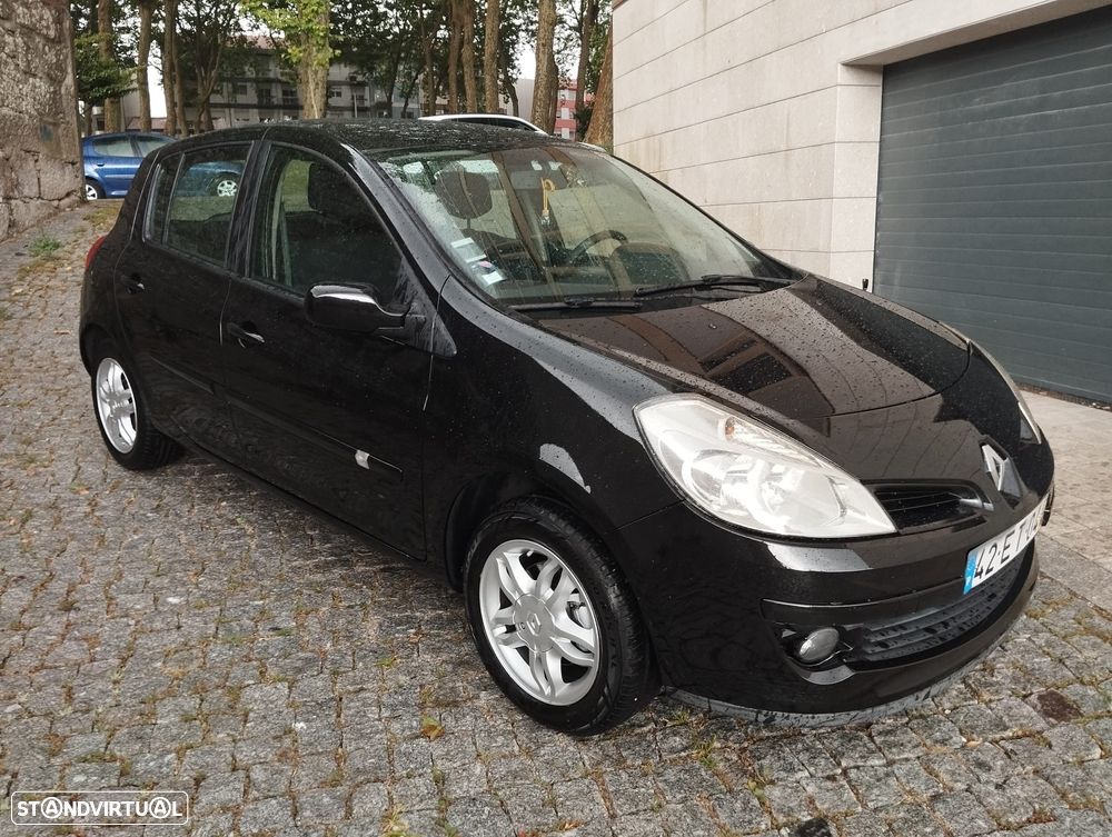 Usados Renault Clio - 4 250 EUR, 118 000 km, 2007 - Standvirtual