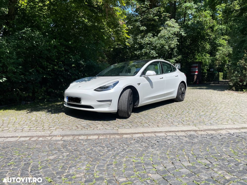 Second hand Tesla Model 3 - 30 000 EUR, 82 000 km - Autovit