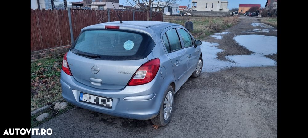 Second hand Opel Corsa - 2 600 EUR, 104 554 km - Autovit