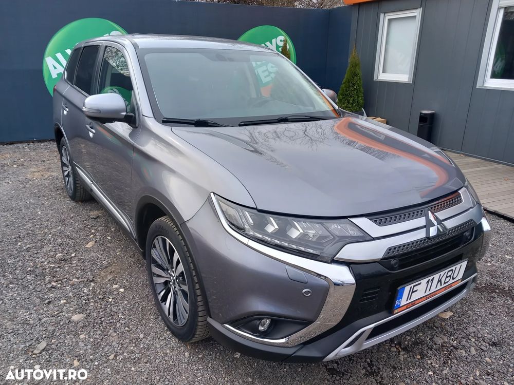 Second hand Mitsubishi Outlander - 22 500 EUR, 65 541 km - Autovit