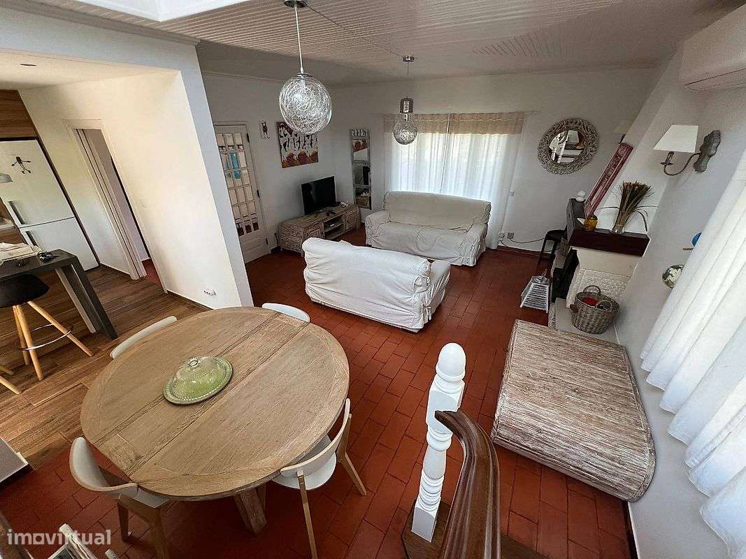 T4, moradia para arrendar - Travessa Pinheiro Chagas - Palhais, Charneca de Caparica e Sobreda ...