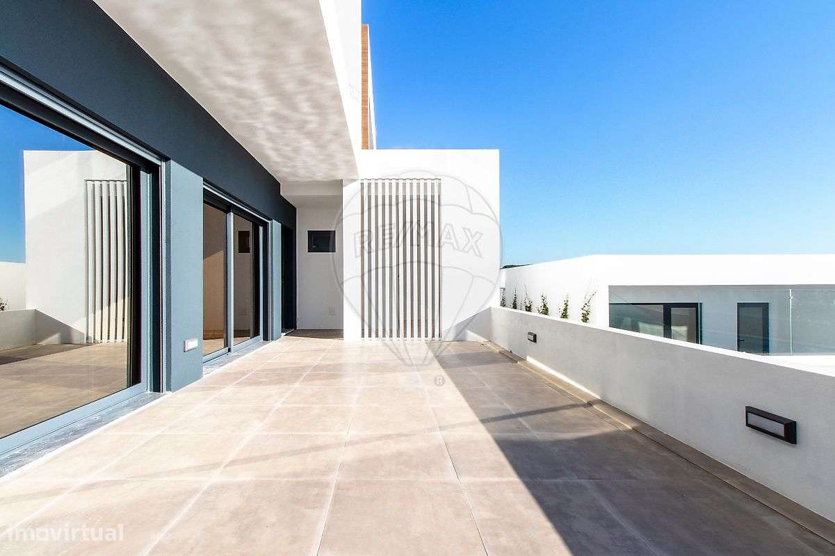 T4, moradia para comprar - Rua Casal do Gregório - Fanqueiro, Loures ...