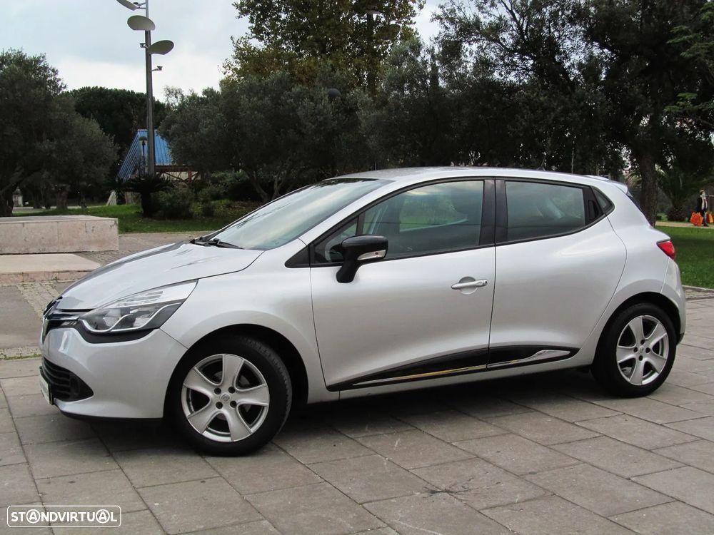 Usados Renault Clio - 10 990 EUR, 128 000 km, 2015 - Standvirtual