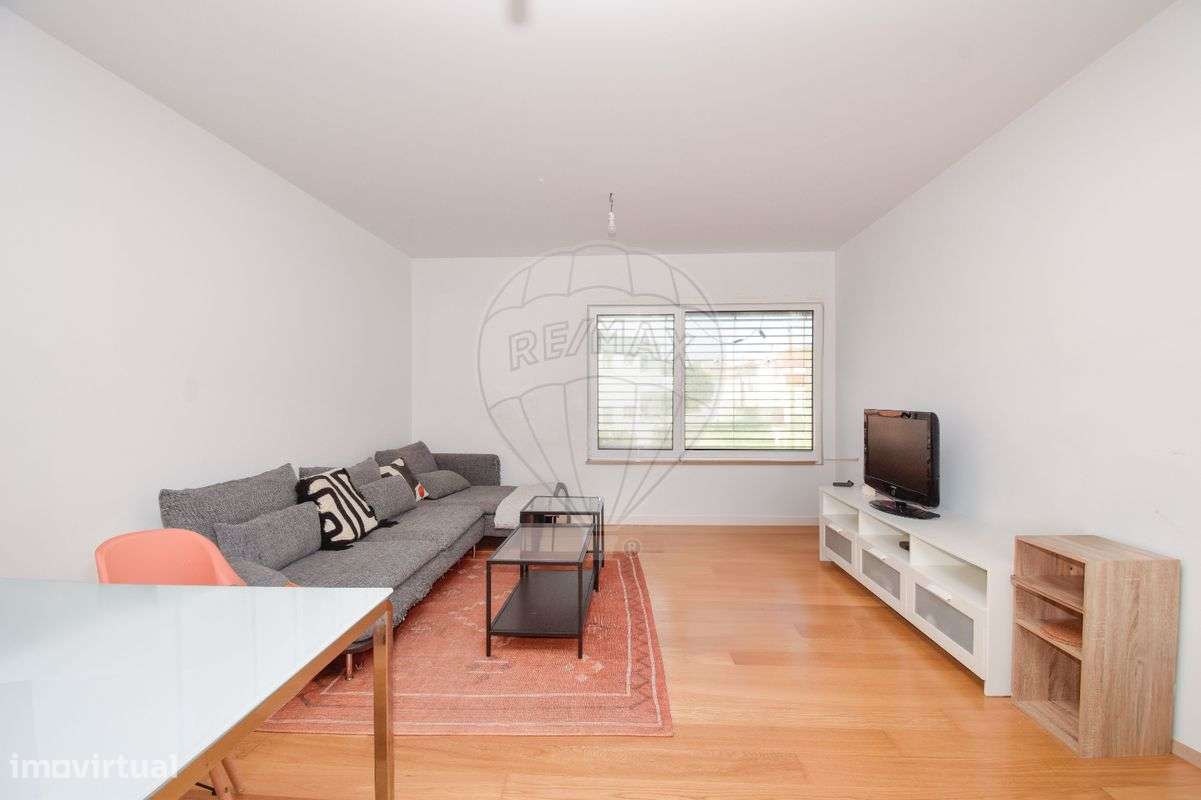 T2, apartamento para arrendar - Rua Álvaro de Campos - Buzano, São ...