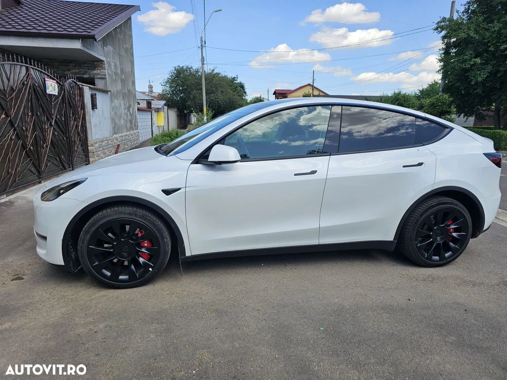 Second hand Tesla Model Y - 47 200 EUR, 19 000 km - Autovit