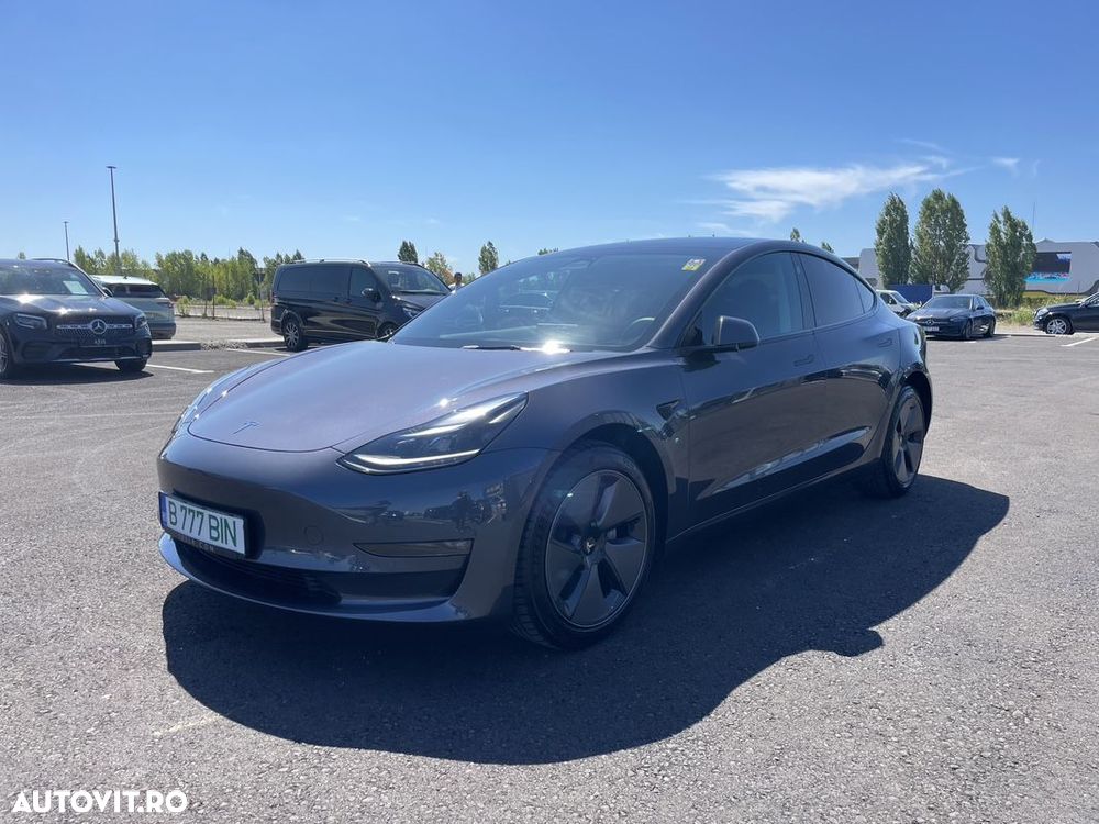 Second hand Tesla Model 3 - 37 500 EUR, 38 500 km, 2022 - autovit.ro