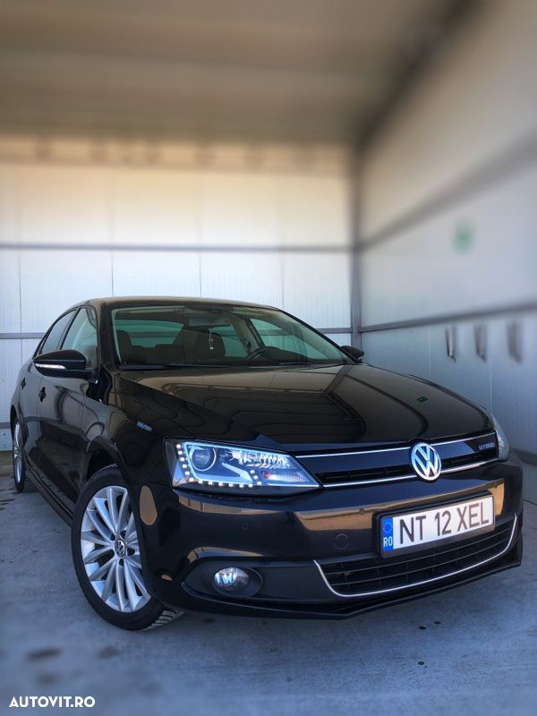 Second hand Volkswagen Jetta - 9 450 EUR, 200 000 km - Autovit