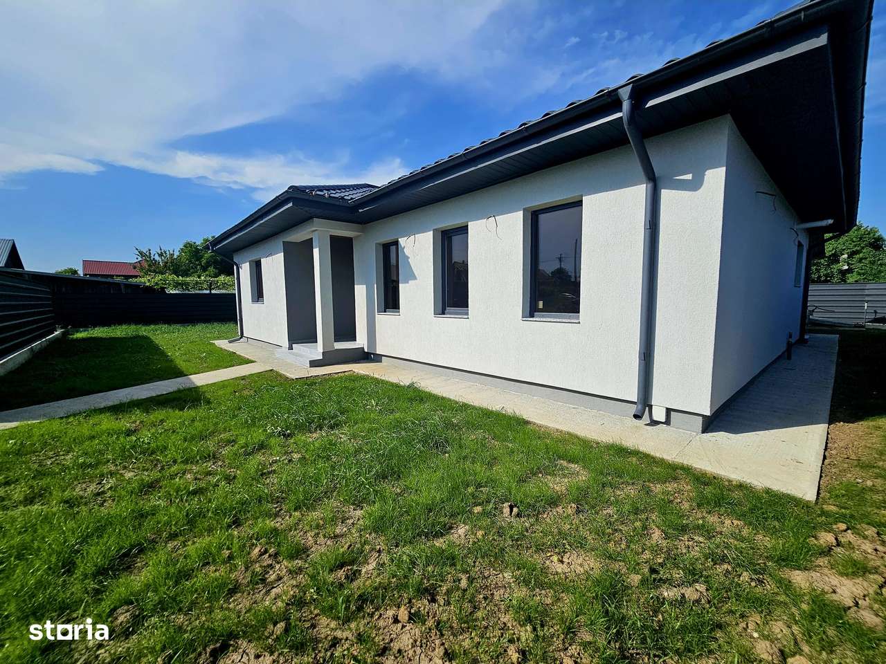 4 camere, casa de vanzare - Neamt (judet), Roman - 9655089 • www.storia.ro