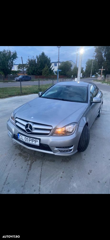 Second hand Mercedes-Benz C - 10 599 EUR, 177 000 km, 2013 - autovit.ro
